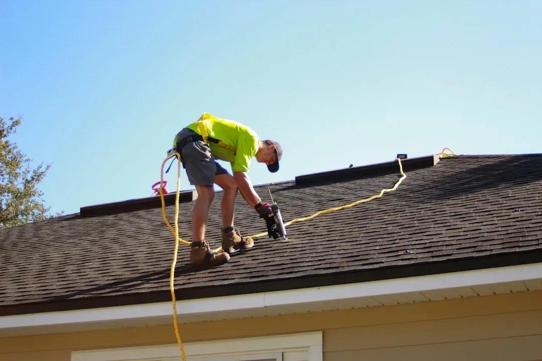 17 things around the house men should stop attempting to fix themselves