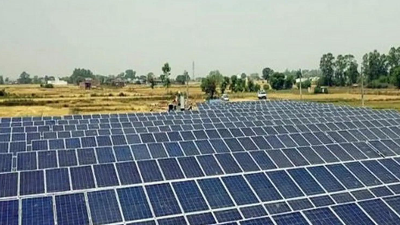 India edges past US to become 2nd globally in solar capacity additions ...