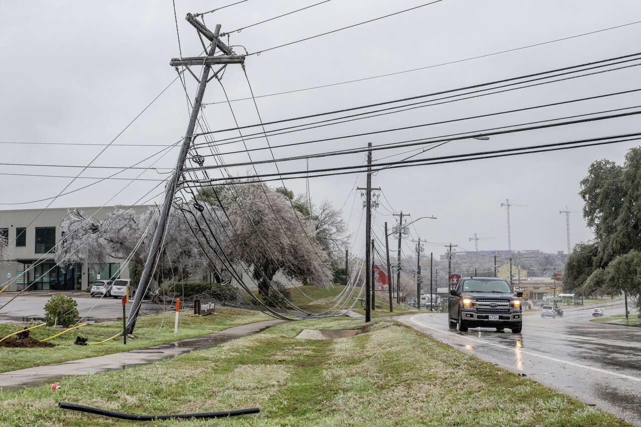 What to do if you lose power in Austin: Outage map, generator safety ...