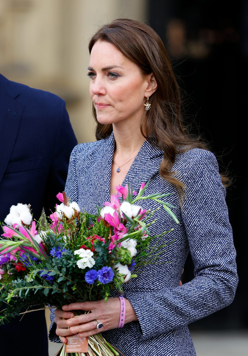 The hidden meaning of the bee earrings Kate Middleton wore to meet ...