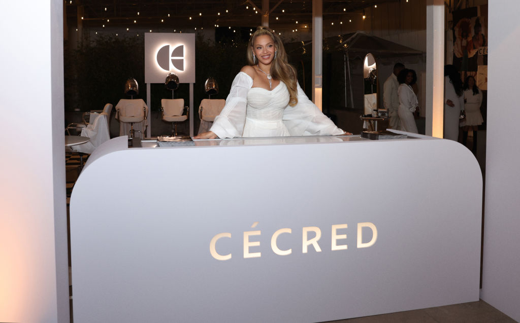 Y’all Wanted to Know How Jay-Z Combed Out His Dreds, Beyoncé is About ...