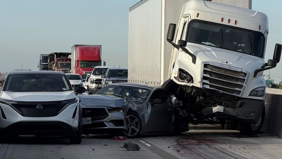 Distracted semi driver triggers six-vehicle pileup on I-10 near Texas ...