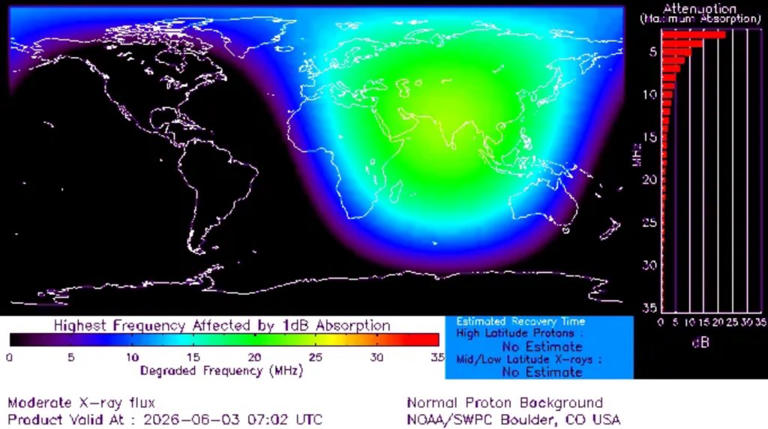 Trio of massive solar flares this week could produce northern lights ...