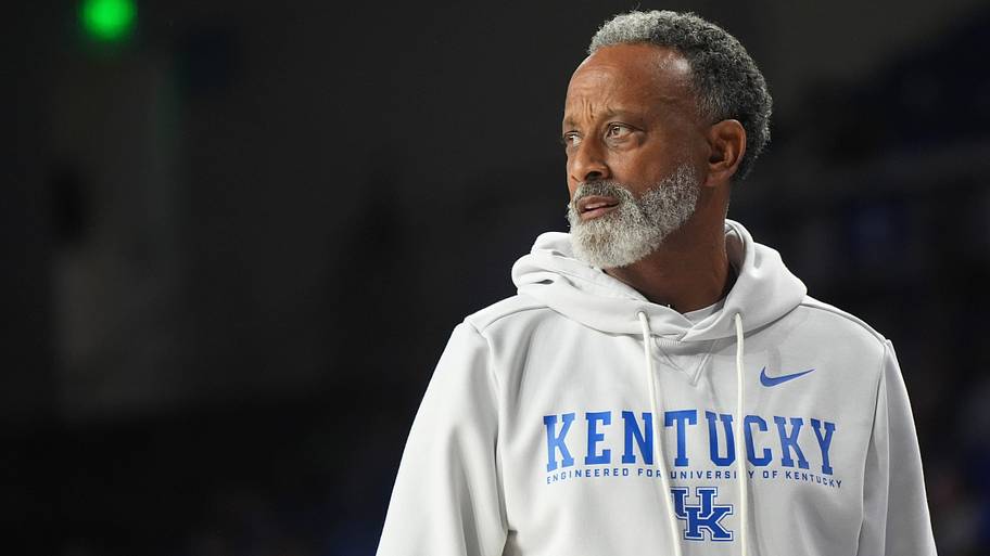 Kenny Brooks, Kentucky join the fold of offers to 15-year-old ...