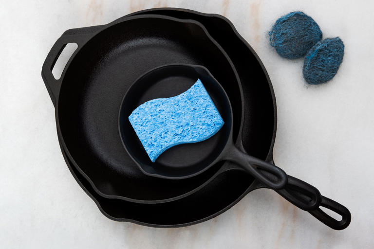 How to clean a cast-iron skillet in 4 easy steps (they’re less high ...