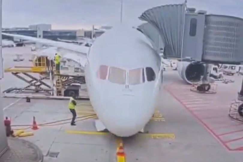 Lufthansa plane crashes down onto its nose at Frankfurt Airport leaving ...