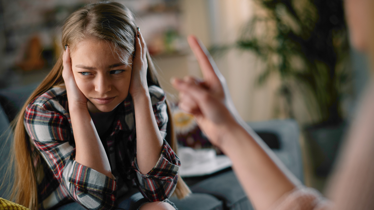 Child behavior expert says these 5 common phrases parents say to their ...