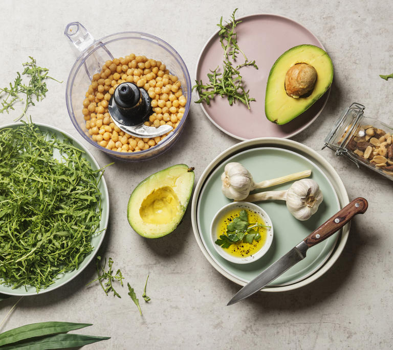 5 foods a cardiologist eats every day to lower cholesterol