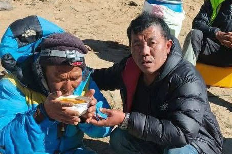 Sherpa 'miraculously' survives six days lost on Mount Everest after ...