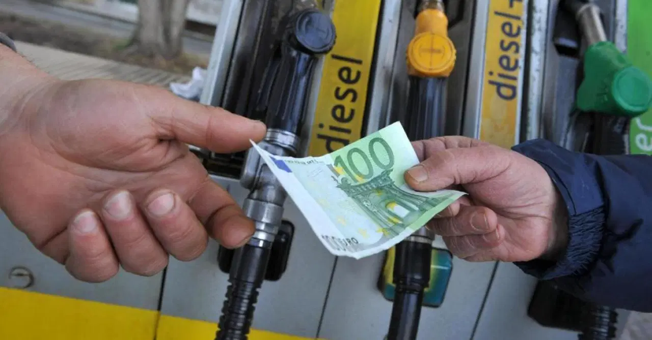Accise carburanti: addio allo sconto universale, arriva il bonus da 100 ...