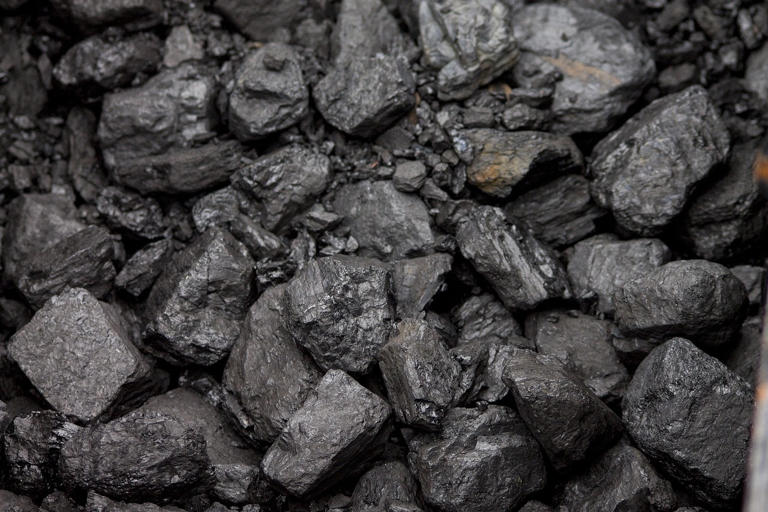 Can 'black gold' power India's future? 'Dirty coal' finds new uses