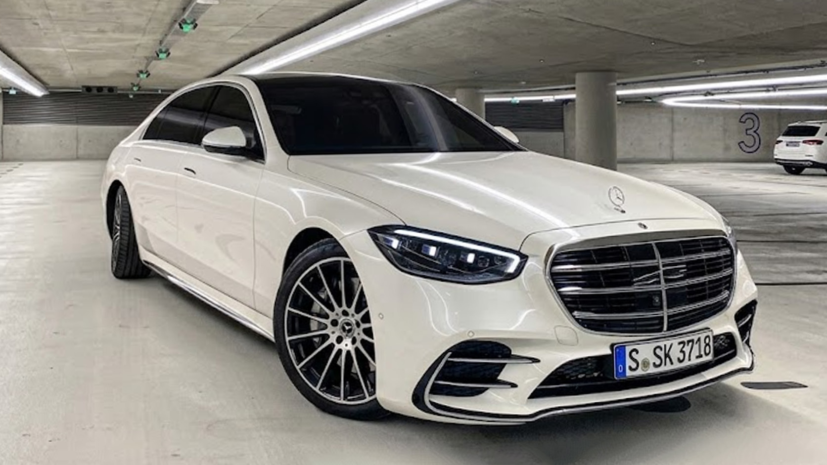 Can this Mercedes S-Class rear wheel really turn 10 degrees?