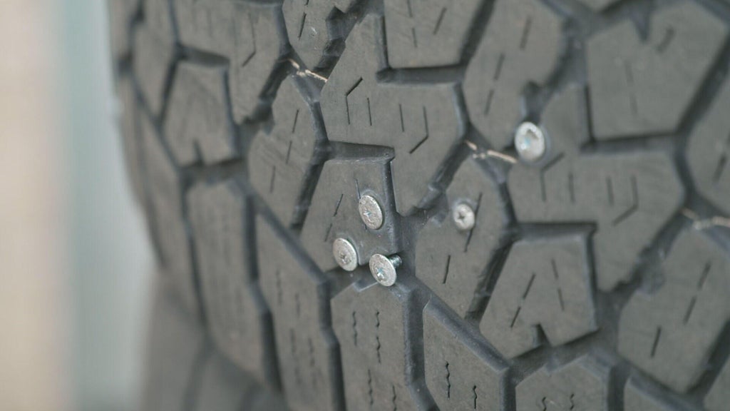 More than 50 Colorado drivers run over screws that fell off truck on ...