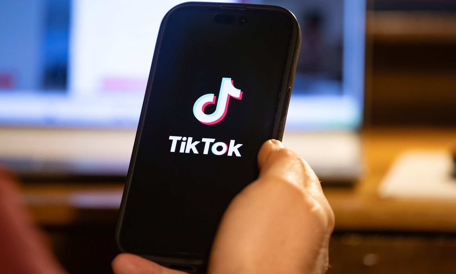 A £153m TikTok tax scam plot sees two men arrested in London