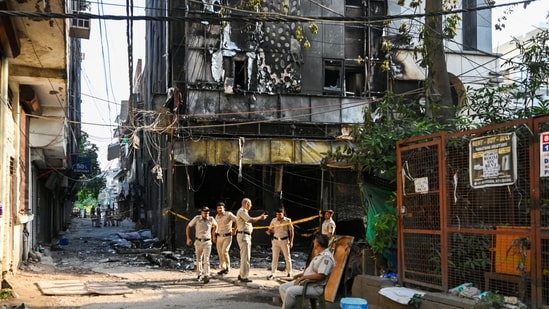 Hotel owner in custody, hunt on for manager: Delhi hotel fire prompts ...