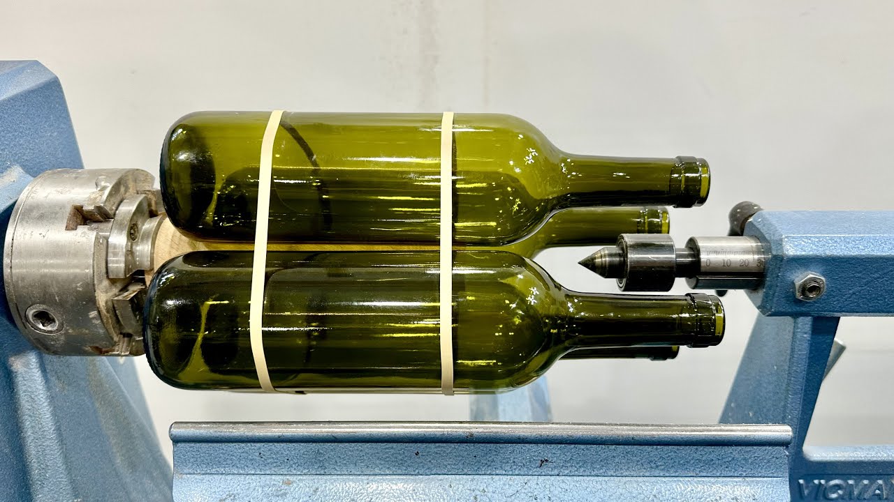 A arte perigosa de tornear garrafas de vidro