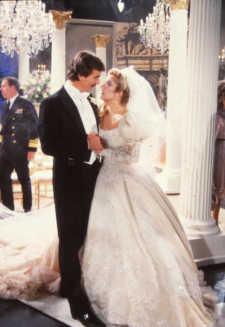 The Young and the Restless: Eric Braeden on Victor's suspicions of ...