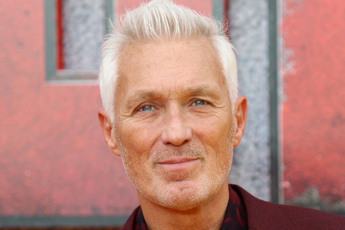 Martin Kemp’s co-star praises him for speaking secret gay language