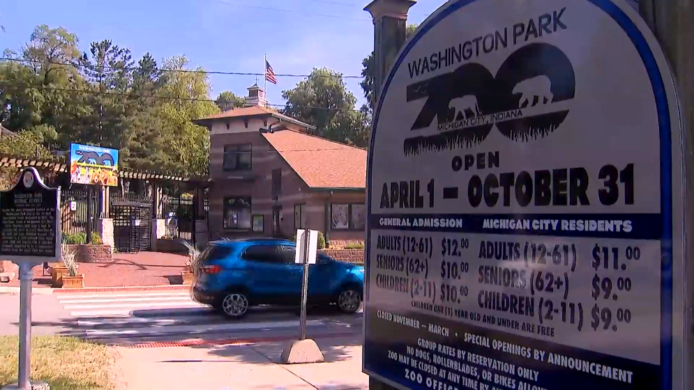 Zookeepers at Indiana zoo attacked by wolves during 'incident' inside ...
