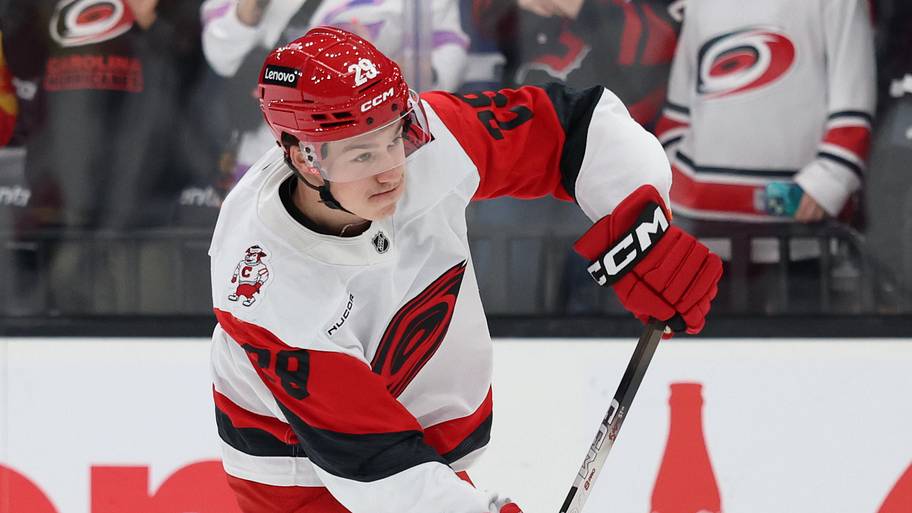 Nadeau, Robidas power the Wolves to a Game 4 win, tying the conference ...