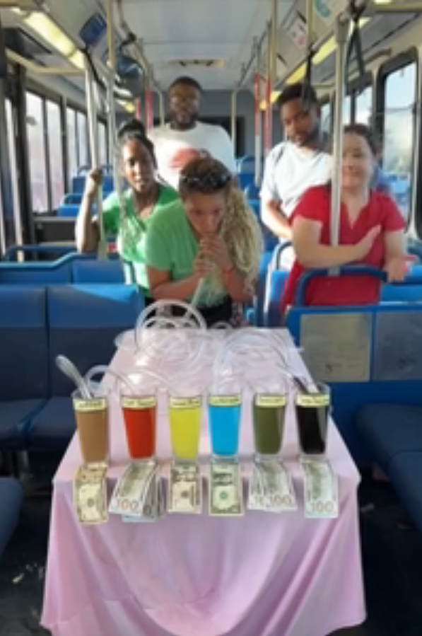 Bus prize game rewards kind people