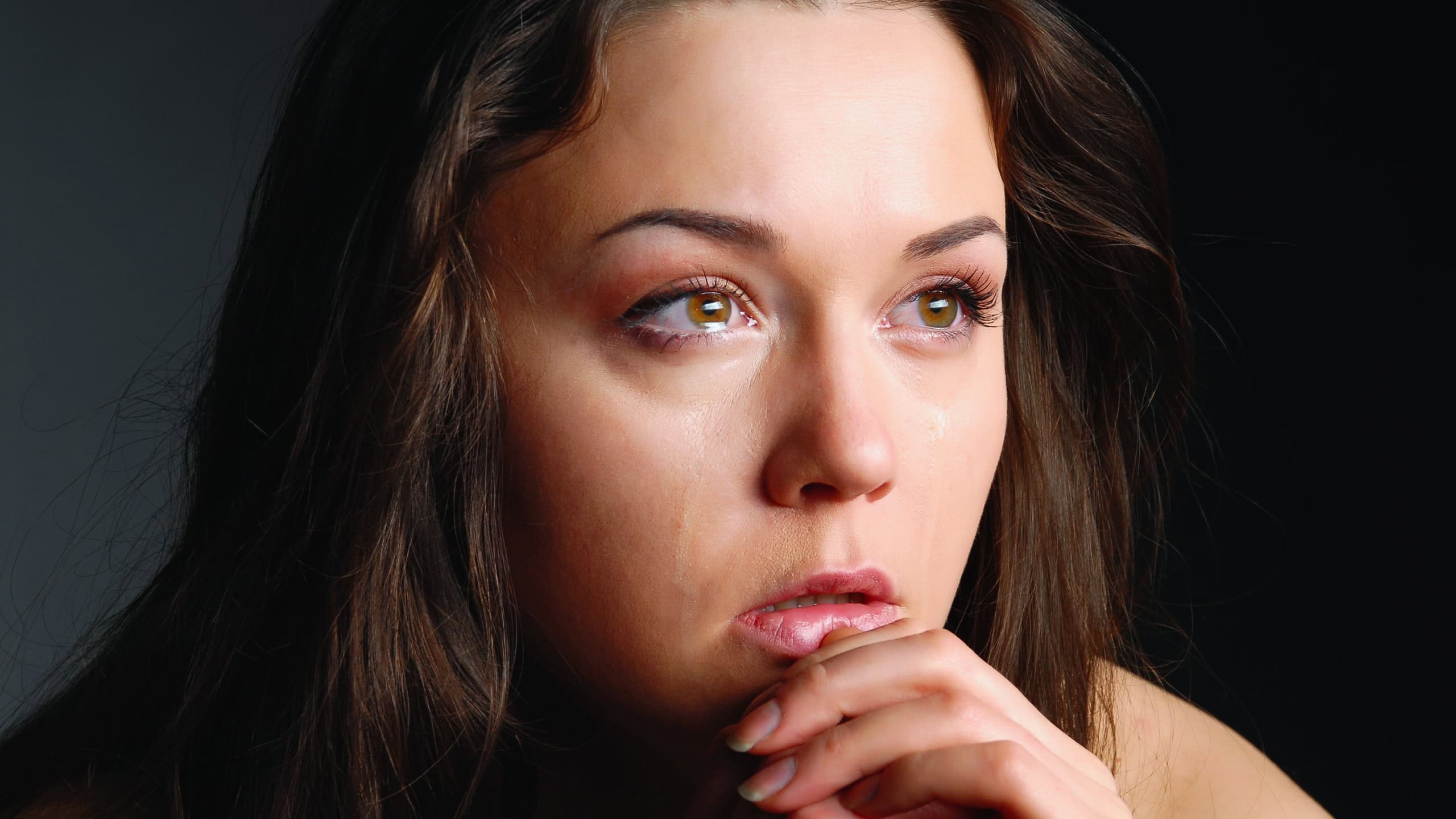 12 things people with untreated trauma do that push everyone away