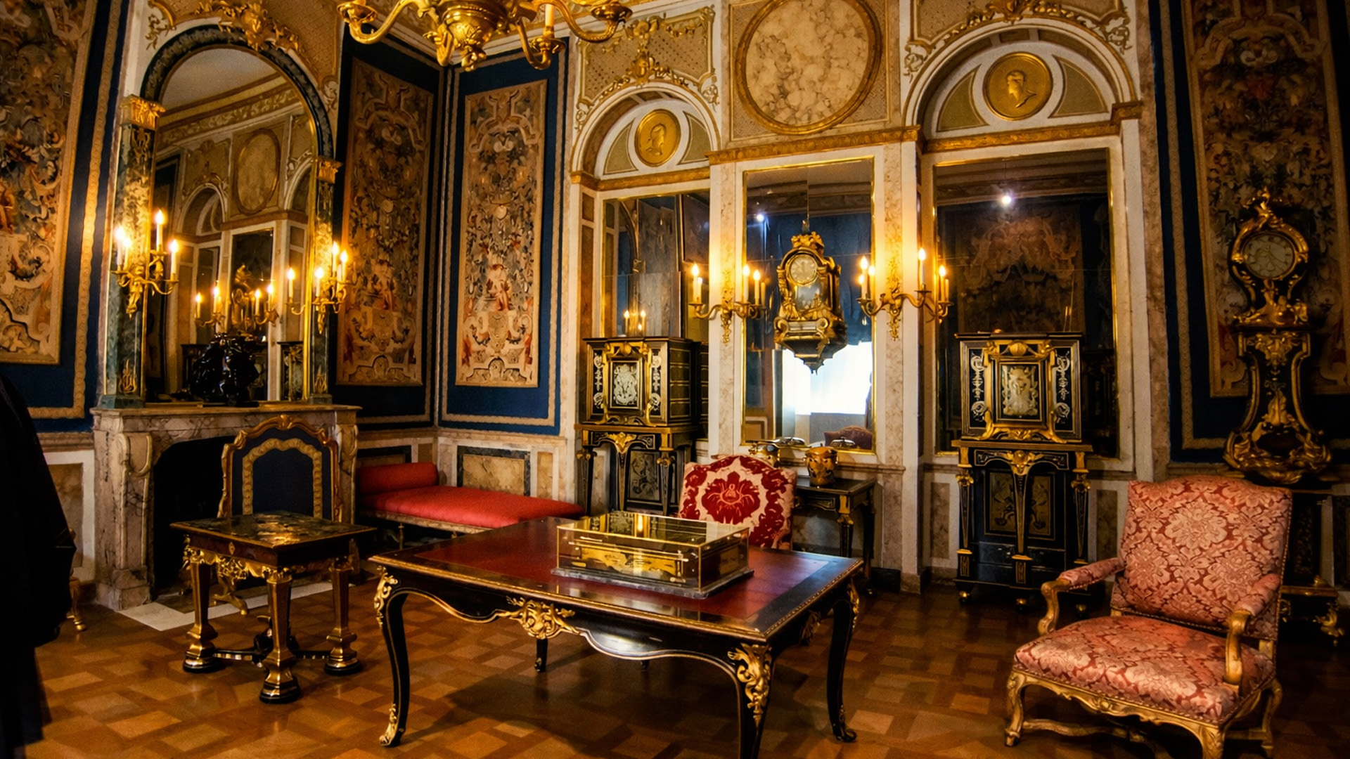 Step inside one of the Louvre’s most elegant historic rooms (4K)