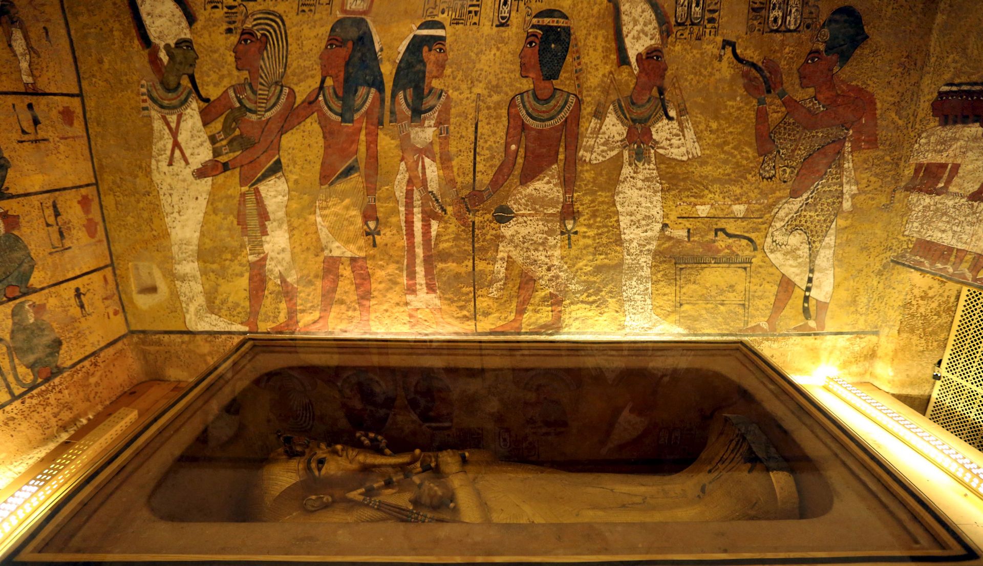 Incredible treasures discovered in King Tut's tomb