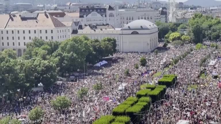 Hungary drops case against Budapest mayor over Pride march