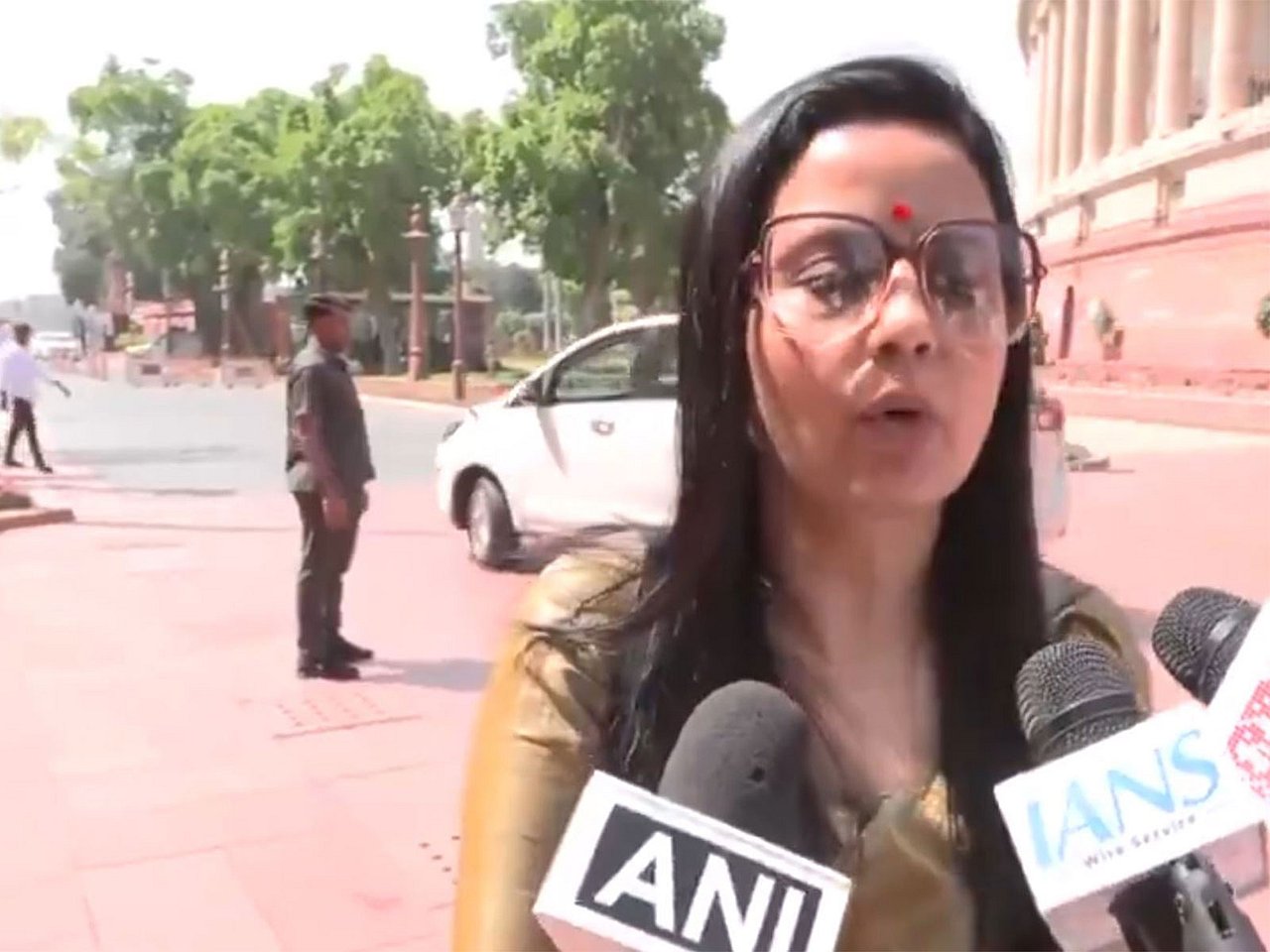 Amid Trinamool split, Mahua Moitra accuses defectors of betraying anti ...