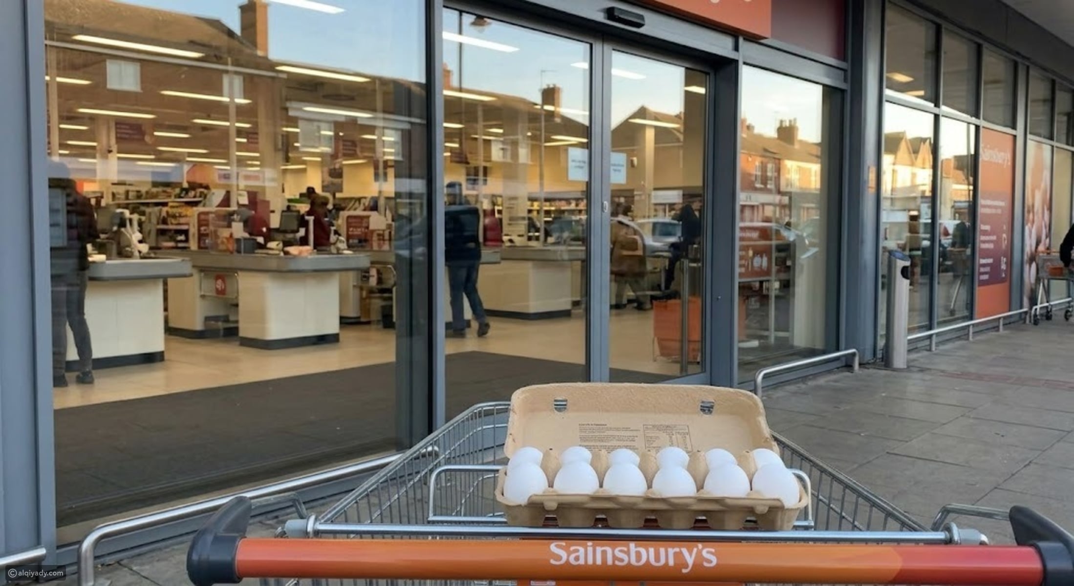 A major British supermarket is ditching brown eggs for white ones ...