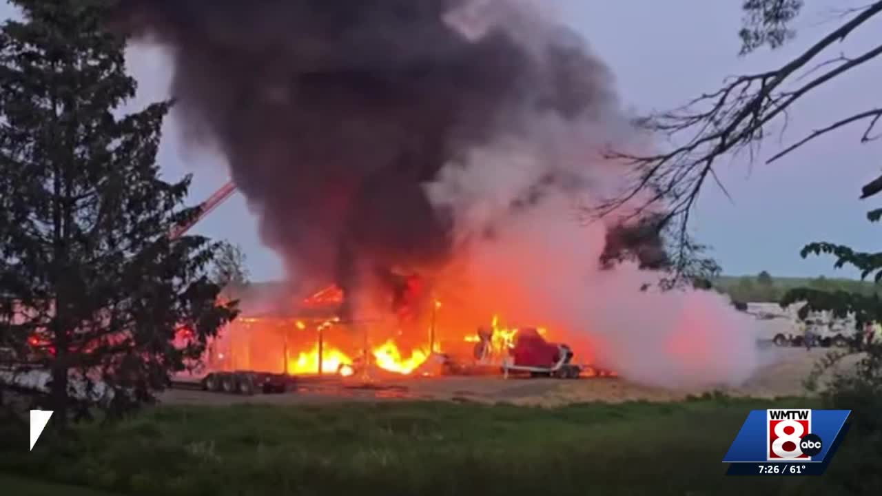 Fire destroys commercial building in Randolph