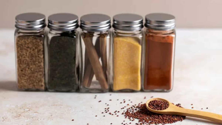 How to use juicer mixer grinder: Meal prep hacks for home cooks