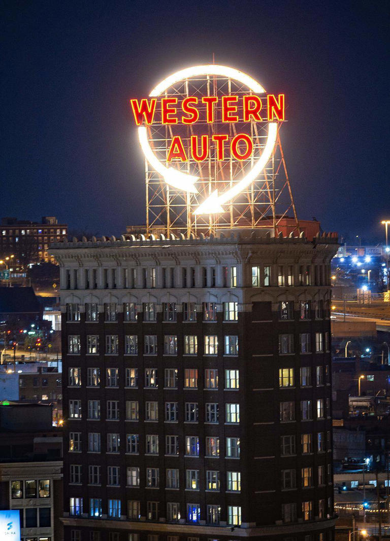 Kansas City strikes deal to relight historic Western Auto sign. Will it ...