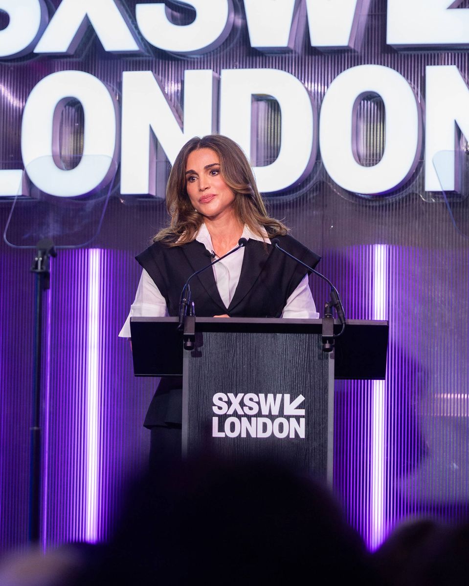 Queen Rania showcases striking black-and-white look while delivering ...