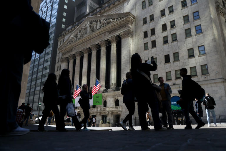 Blackstone-backed Liftoff rises 9.1% after $437 million US IPO