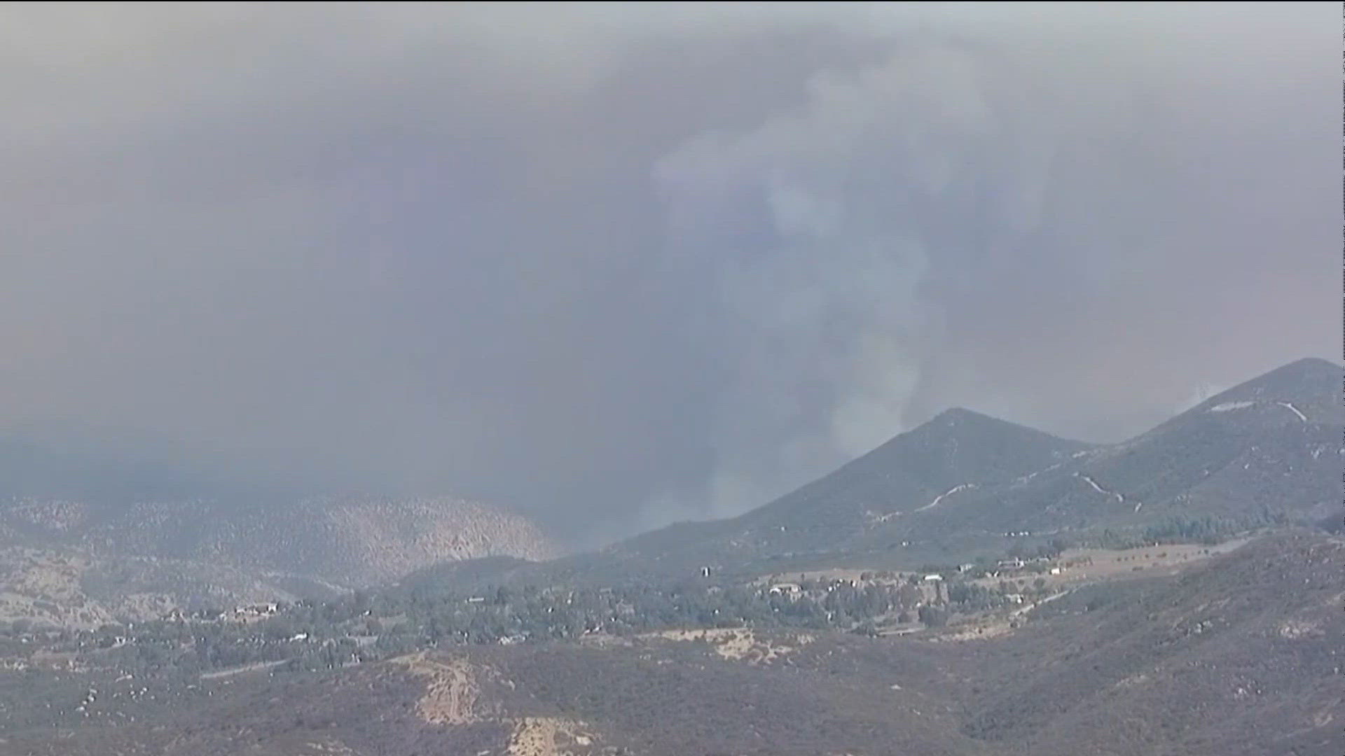 Evacuation warnings lifted in Border 6 fire