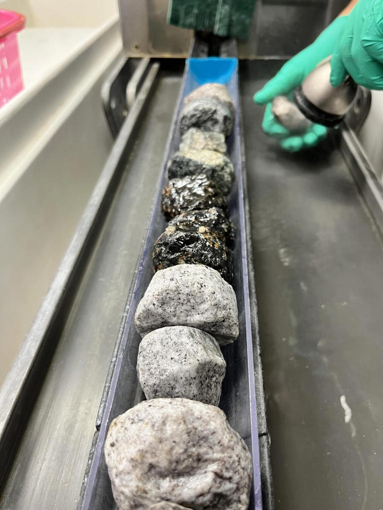 'Out-of-place' rocks reveal how a young ocean formed