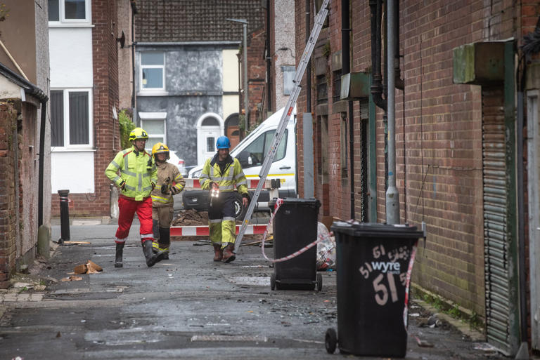 21 pictures of the aftermath of fire at the former M&S store on Lord St ...