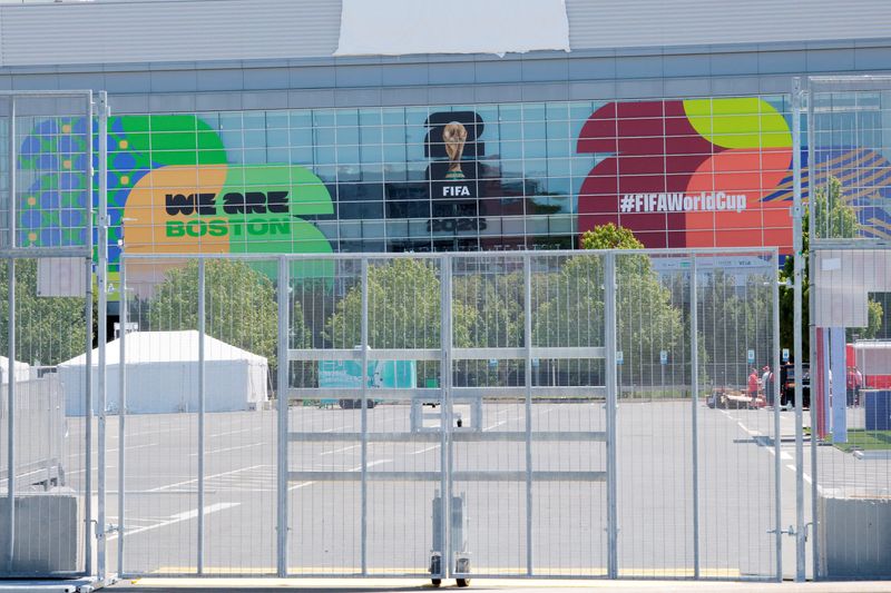 Soccer-FIFA bans reusable bottles at World Cup venues citing safety ...