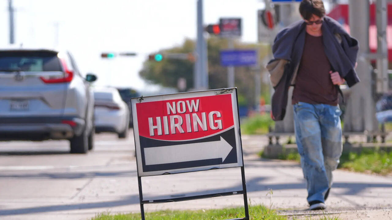 US jobless claims hit four-month high as Iran war uncertainty weighs on ...