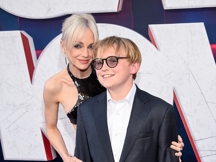 Anna Faris and Chris Pratt's son Jack supports mom at 'Scary Movie ...
