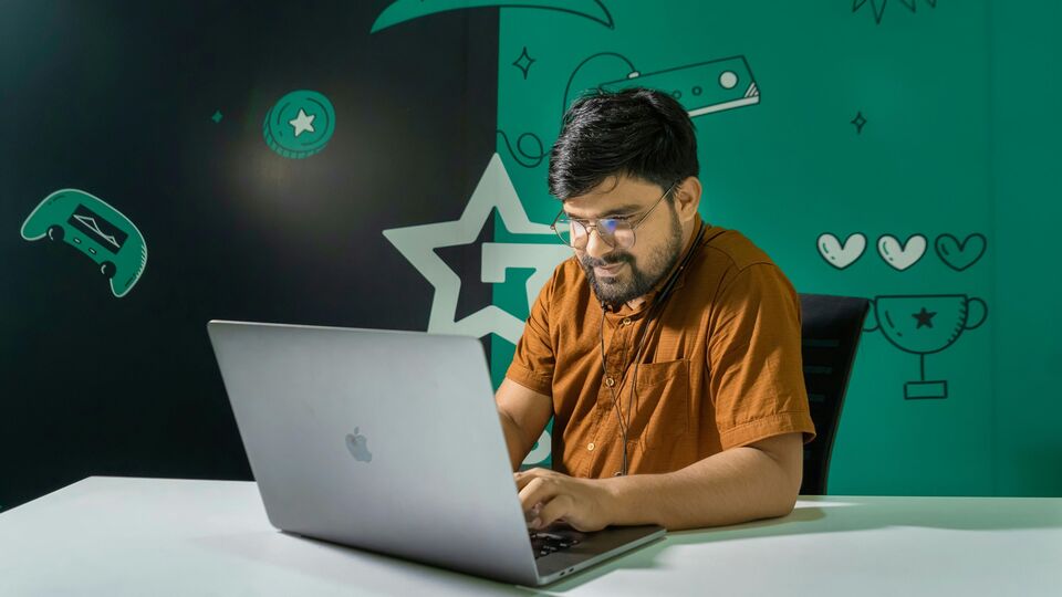 Laid-off Oracle techie lands job in 45 days; shares blueprint to beat ...