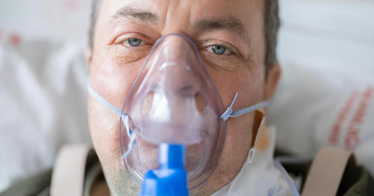 The symptoms of 'snowflake disease' - and why it 'becomes more severe ...
