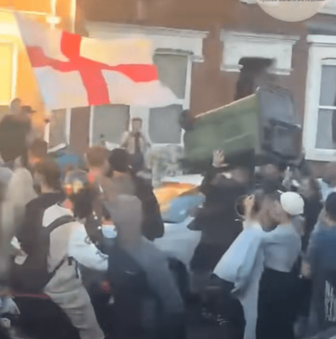 Vigilantes defect from Raise the Colours as it descends into anti ...