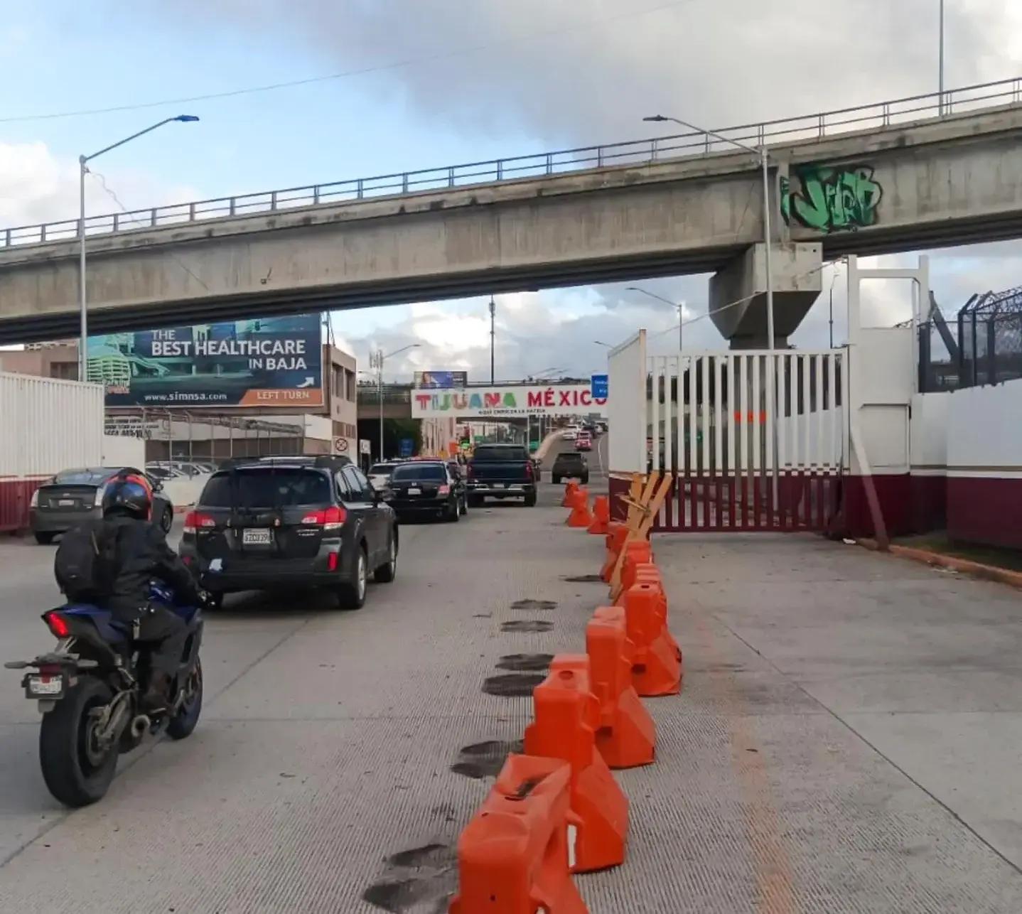 Mexican teachers announce blockade of El Chaparral port of entry in Tijuana