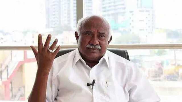H Vishwanath hints at Congress return, praises Shivakumar's rise