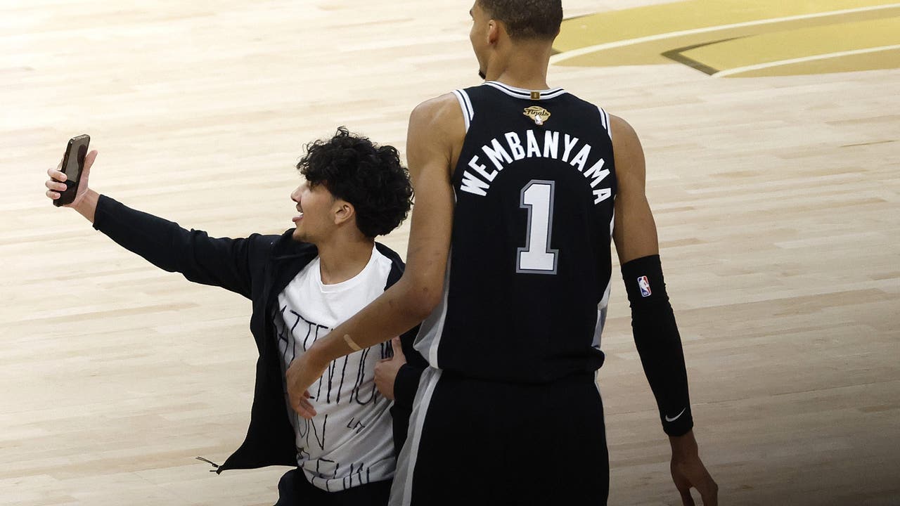 2 fans banned from NBA arenas for life after incident during Game 1 of ...