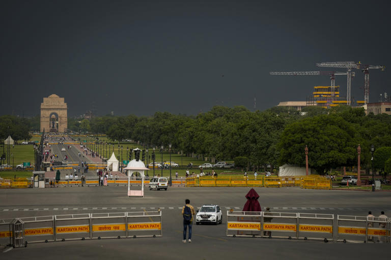 Rain, thunderstorms trigger sharp drop in mercury in Delhi