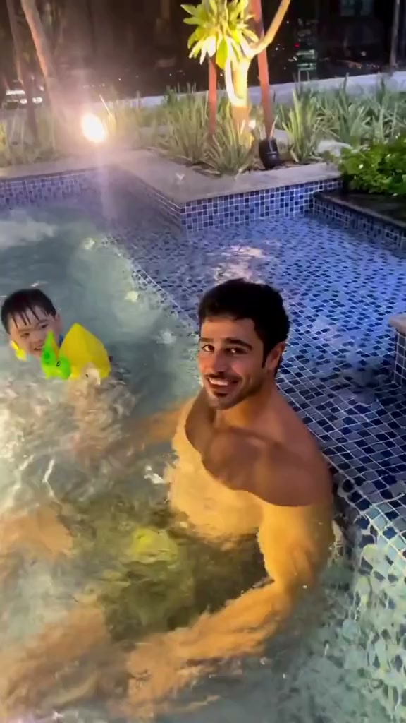 Dubai infinity pool stay at Paramount Midtown from 420 AED